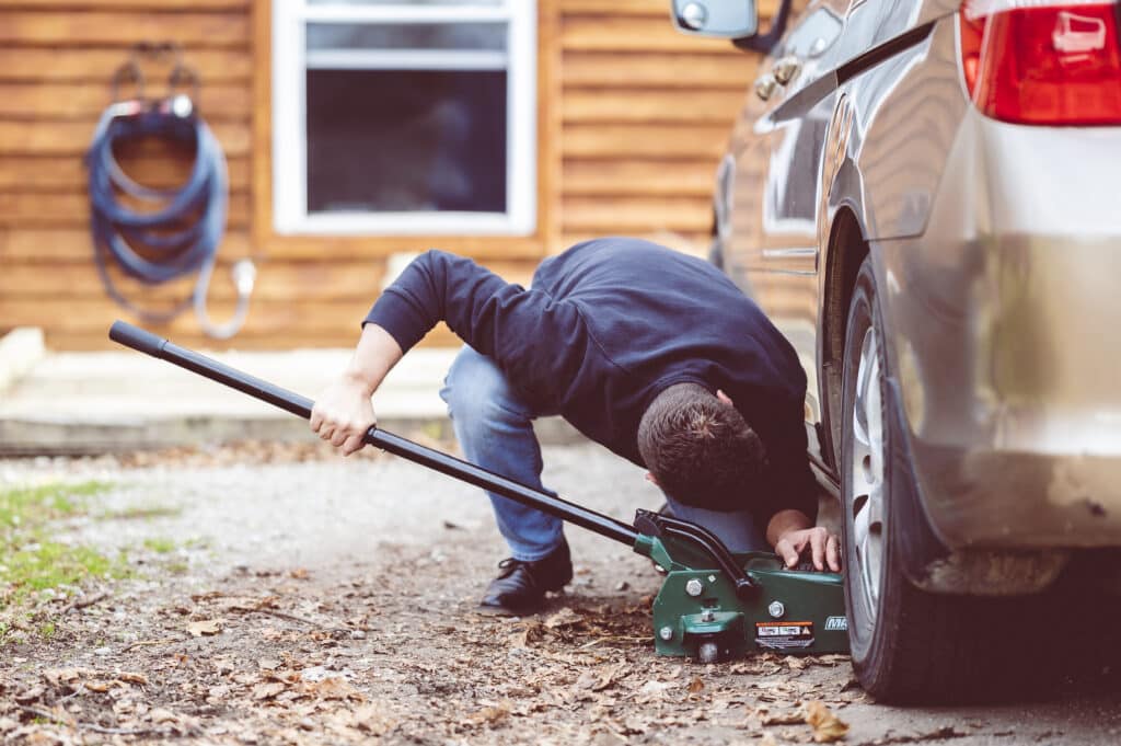 Do-It-Yourself (DIY) Car Repairs: What You Can and Can't Fix at Home ... Do-It-Yourself (DIY) Car Repairs: What You Can and Can't Fix at Home ...